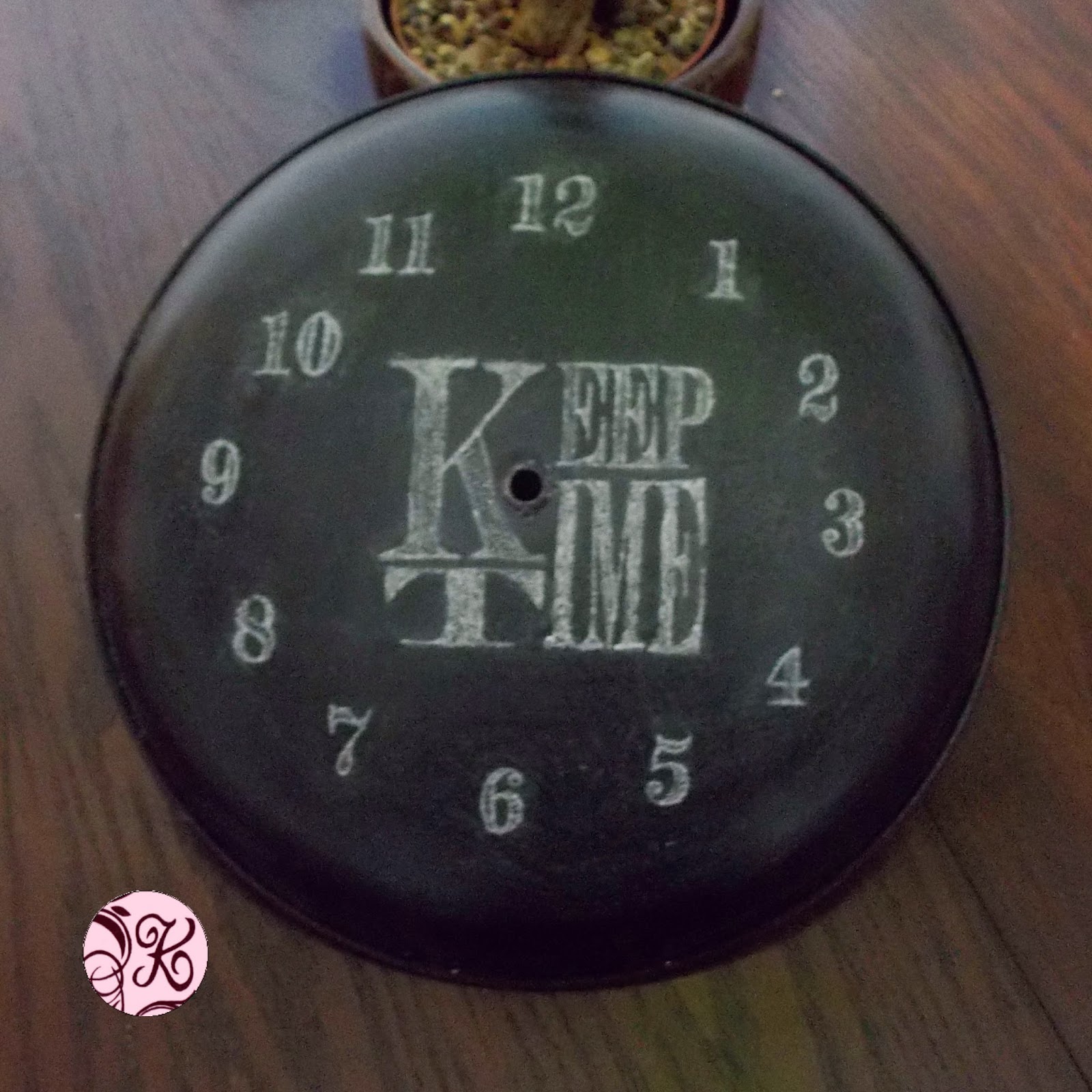 The Life of Miss Kneesh: DIY Pot Lid Clock