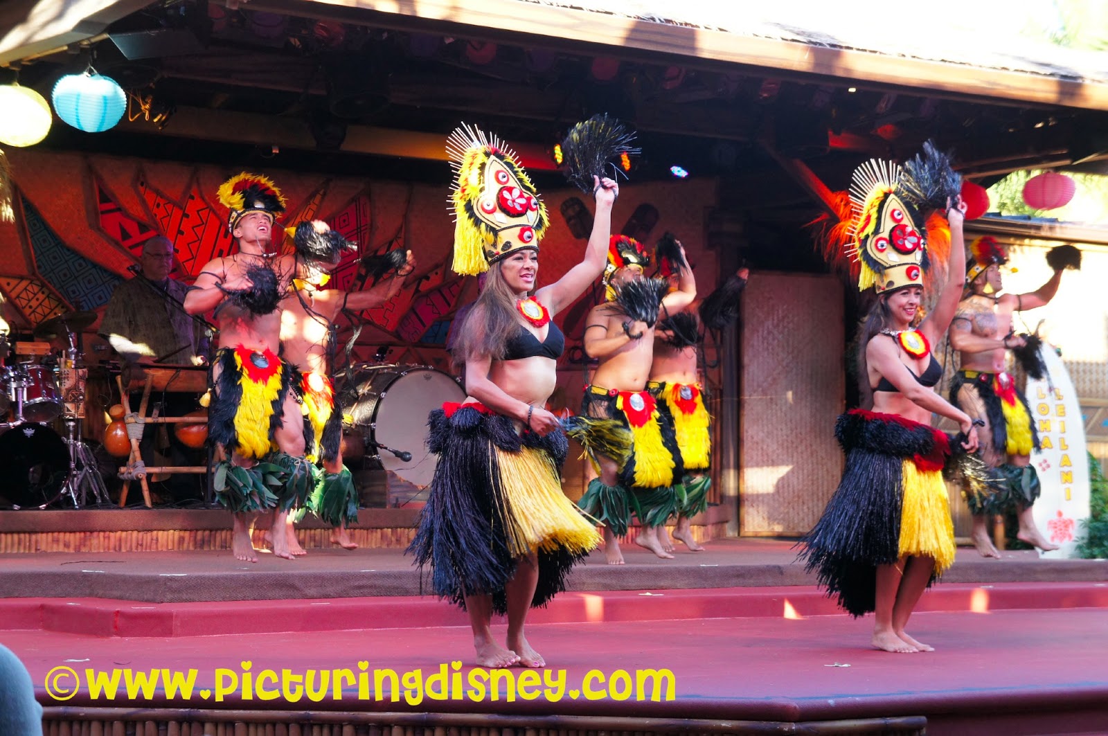 Picturing Disney: Spirit of Aloha Dinner Show