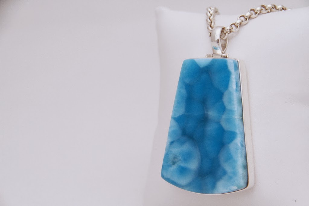 Larimar Jewelry and Crafts: Larimar Stone Grades and Quality