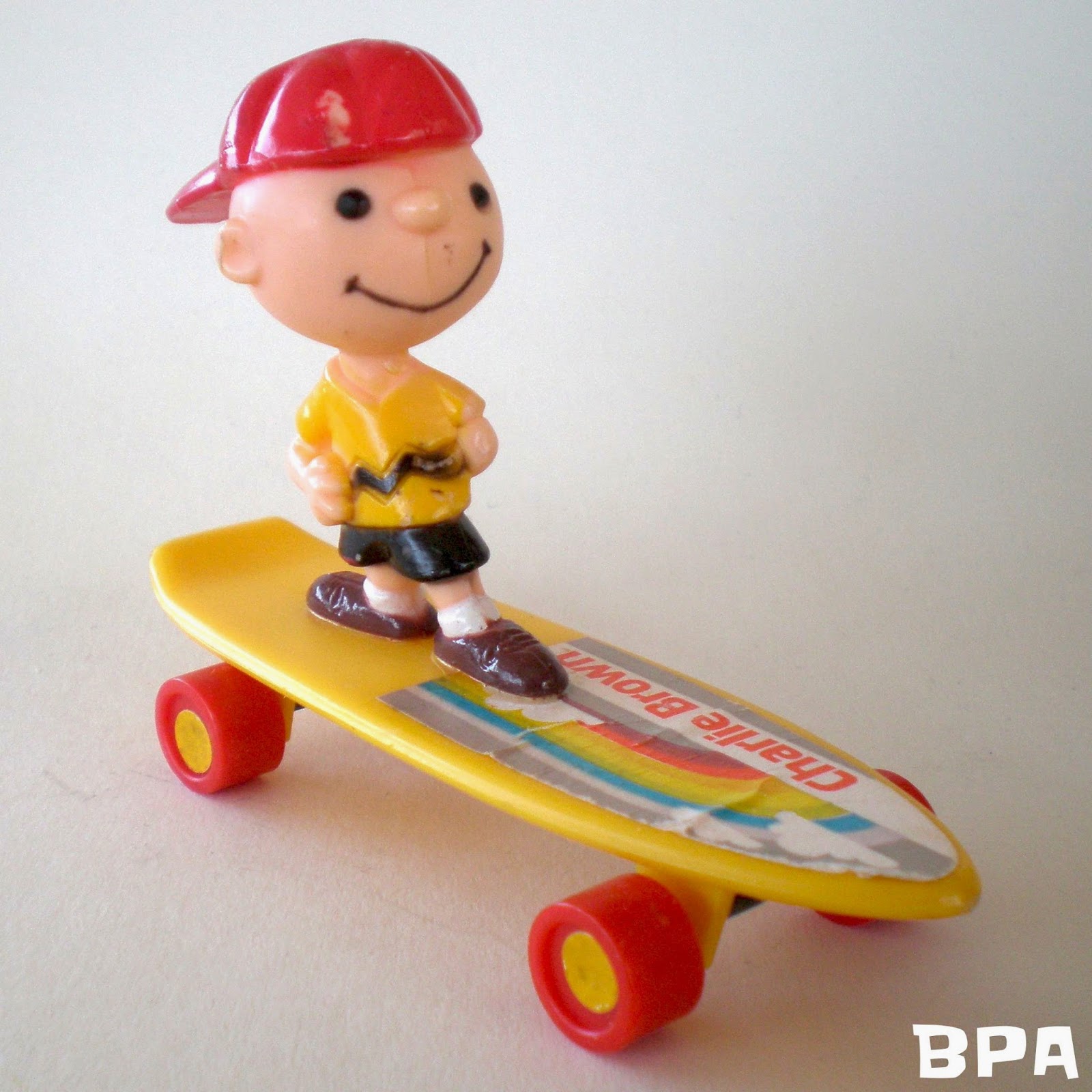 Beach Party Attitude: Peanuts Mini Skateboard