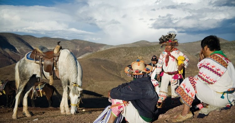TAREA FACIL: Huicholes