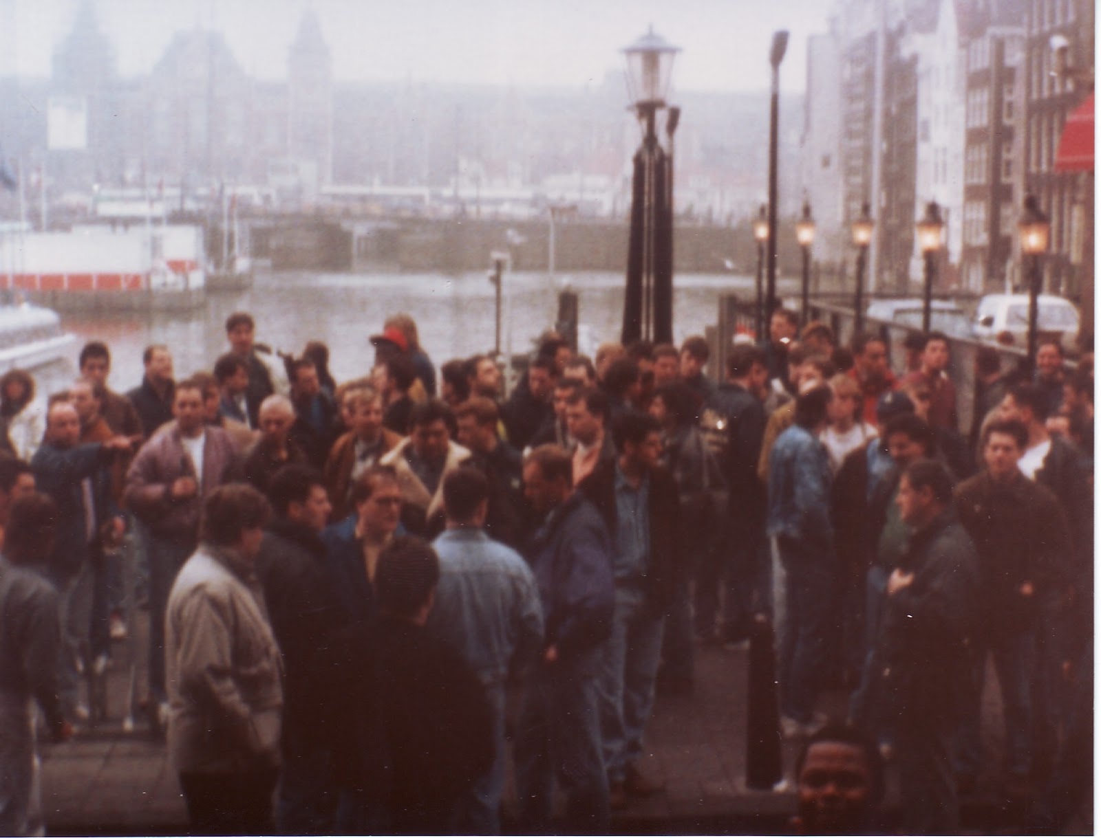 Football Hooligan Pictures: Spurs in Feyenoord 1992 (13 pics)