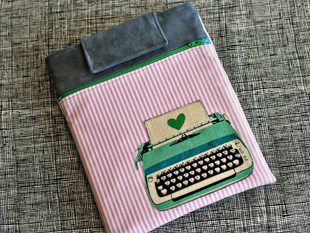 Bijou Lovely: typewriter ipad case.