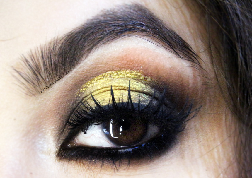 Dramatic Gold Eye Makeup