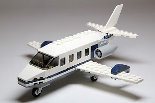 onetwobrick16: LEGO set database: set database: LEGO 7696 private jet