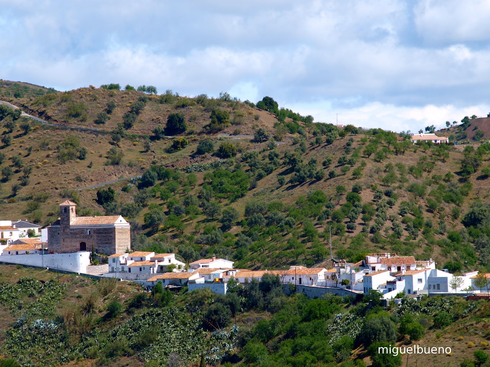 Piedra: Caminando por la Axarquía. Benaque.