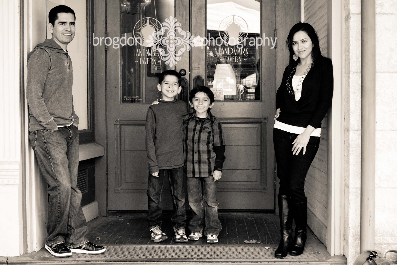 BrogdonPhotoBlog: The Martinez Family | Photo Session