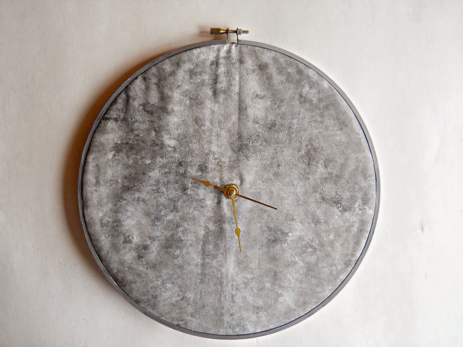 Fabric Moon Clock DIY - Running With A Glue Gun