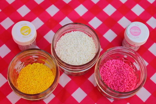 Me and My Pink Mixer: How to color your own Sprinkles