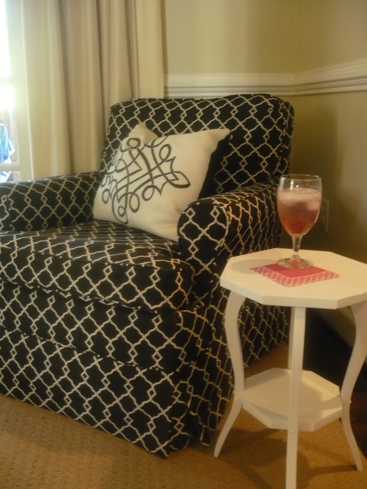 Westhampton DIY: Spray Painting a Side Table