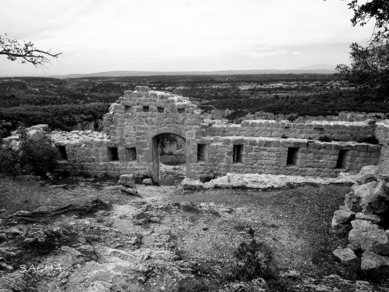 Un jour....Une photo !: Le fort de Buoux " clichés et diaporama