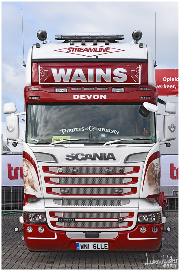 SCANIA: Scania R560 V8 Streamline - Wains Devon (GB) front