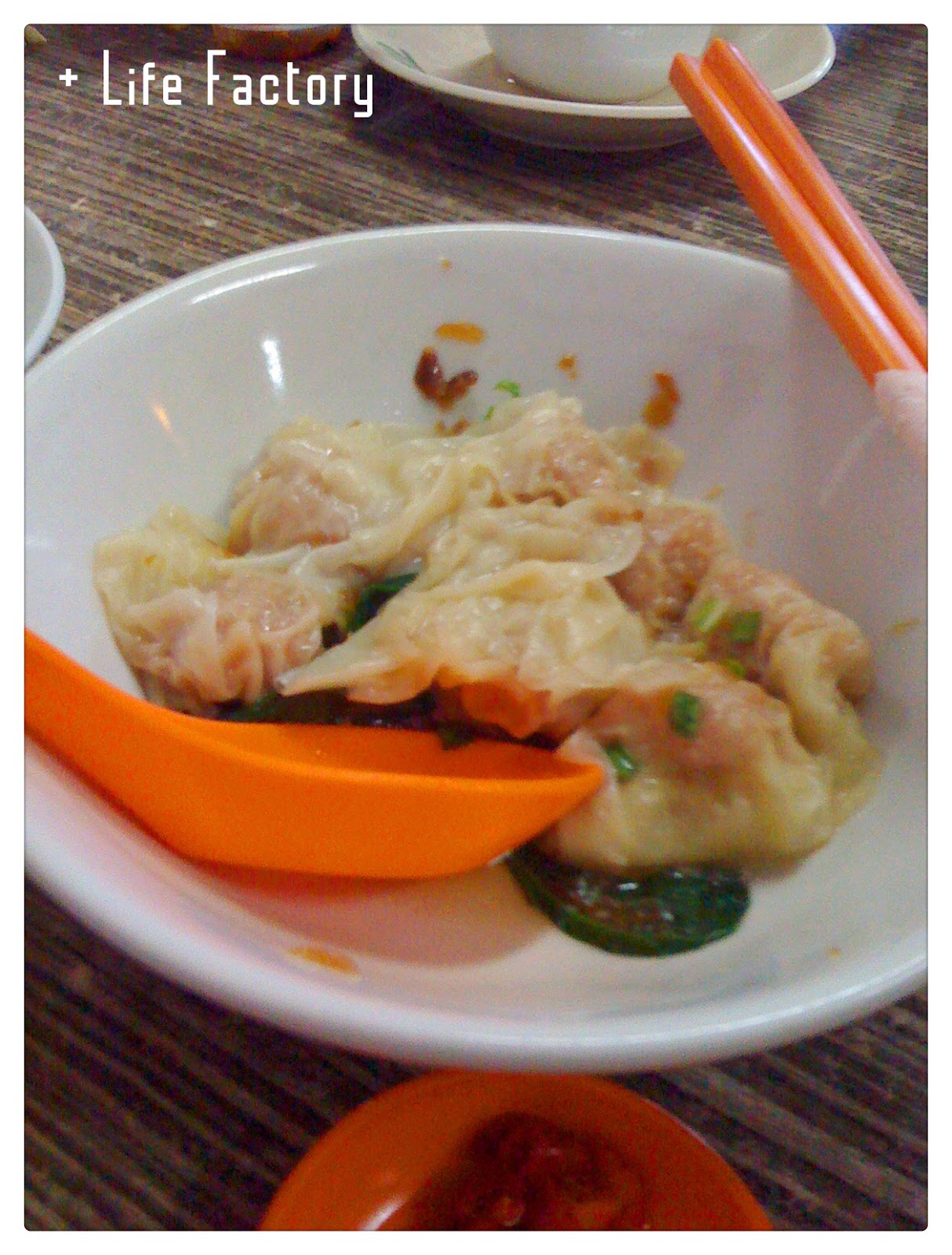 Positive Life Factory: [Food] Laksa Sarawak, Chong Choon Cafe, Kuching ...
