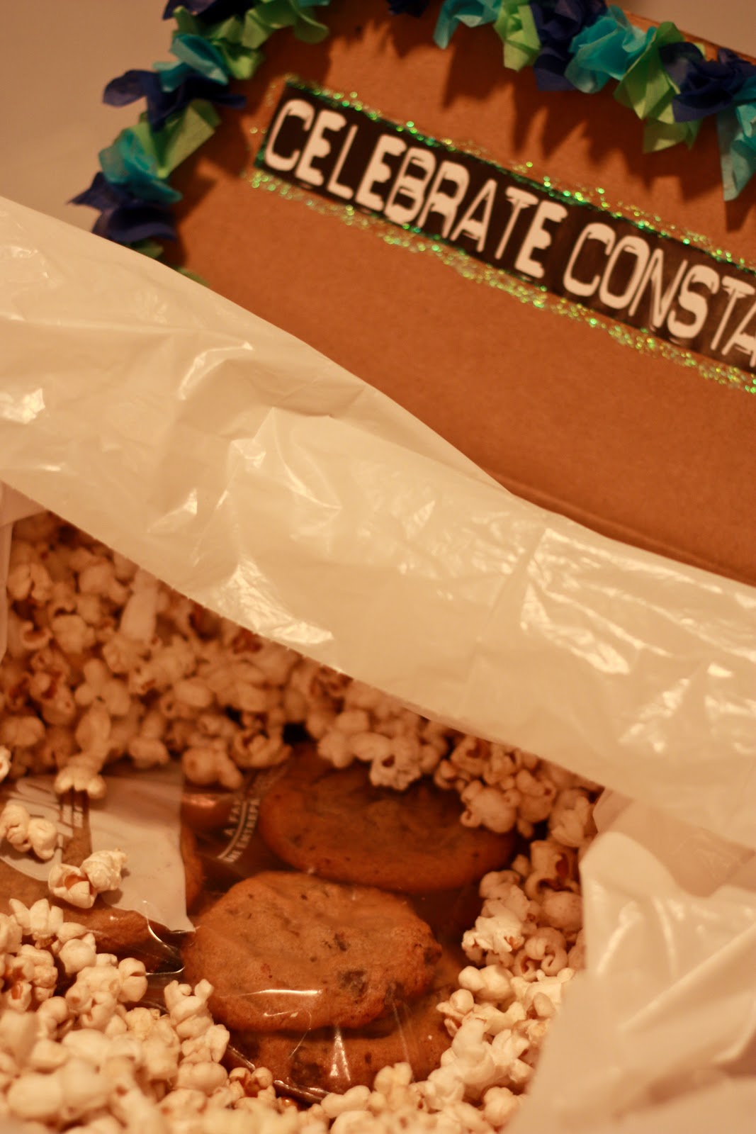 Pretty Intents: Going Postal: the best way to send cookies.