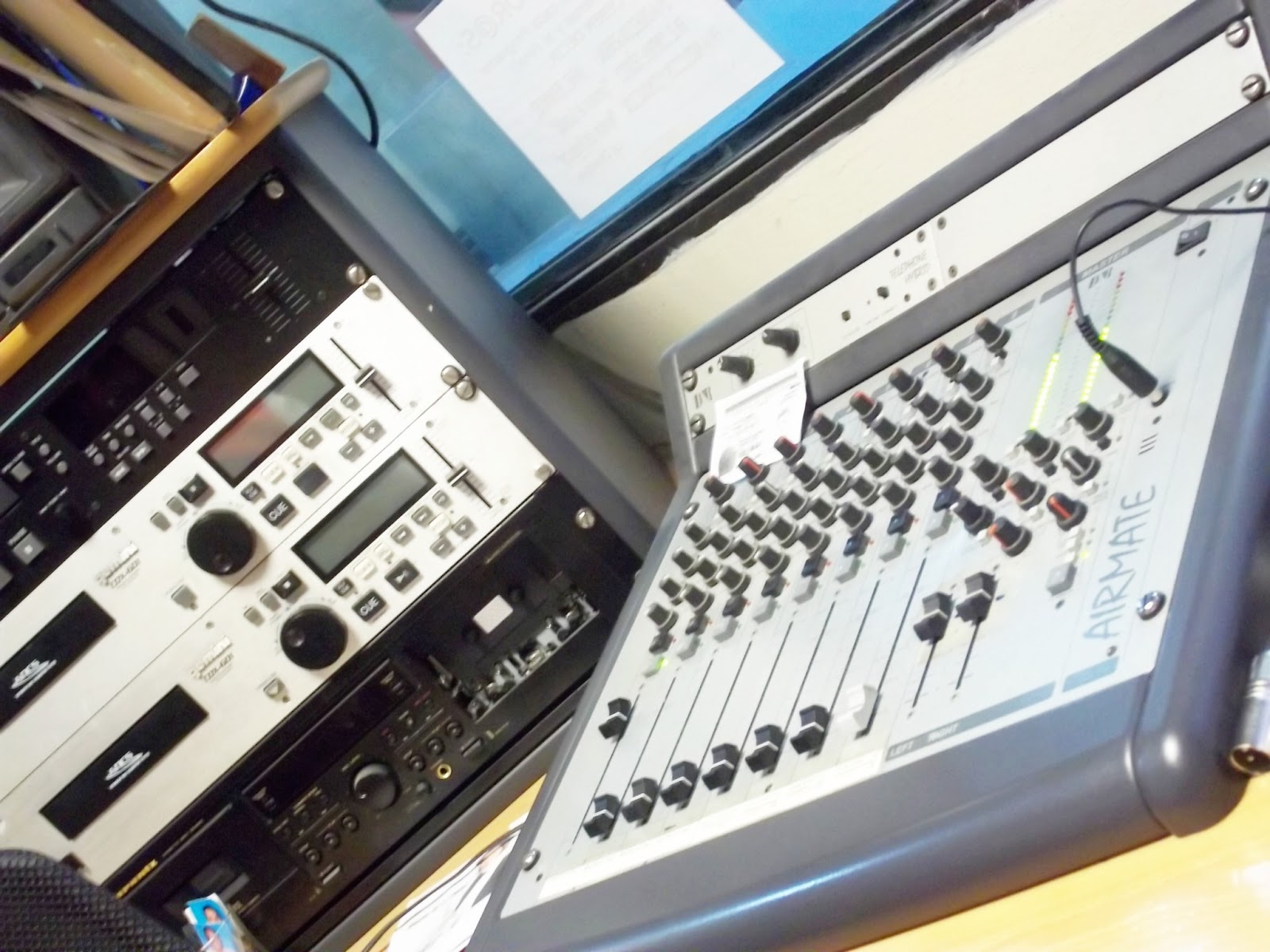 Comunicadores Ubevistas: Radio Macarao