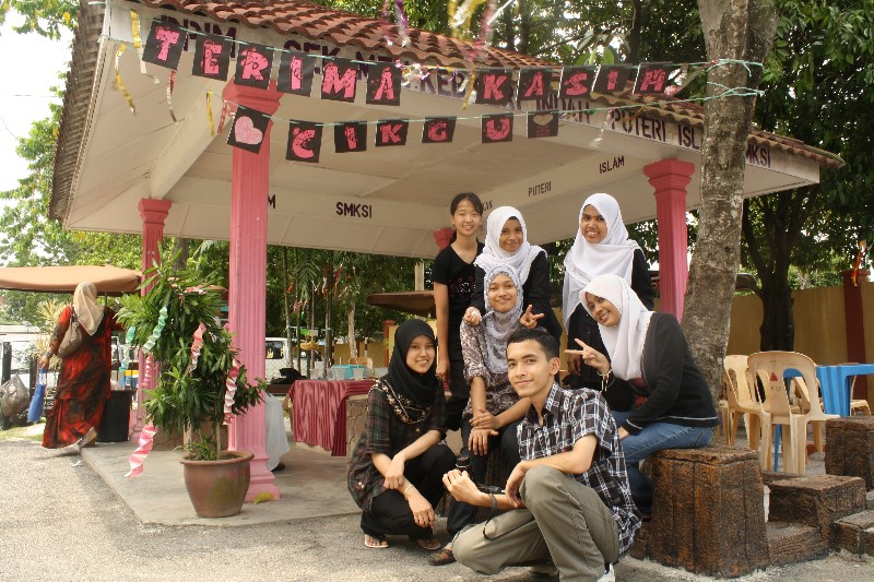 SEVENOFUS: AAG`10 Meraikan Guru-guru SMK Seri Indah