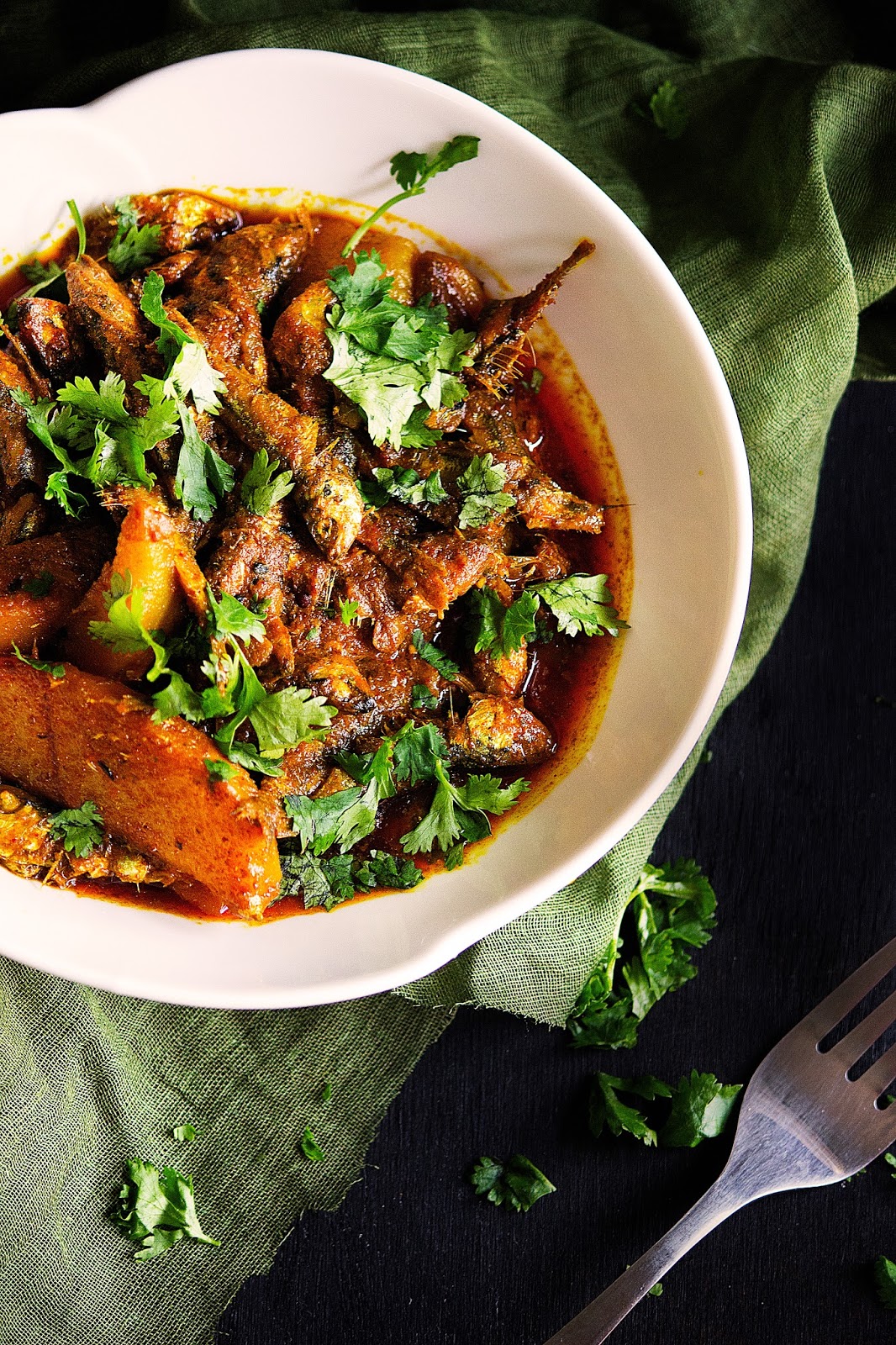 Chuno Macher Jhal / Small Fish Spicy Dry Curry