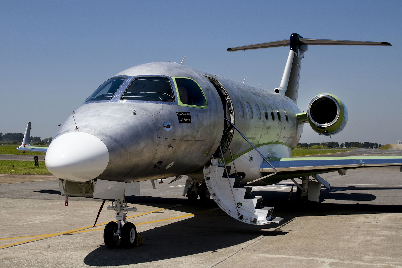 Armamento e Defesa: Embraer avança nos programas Legacy 450 e Legacy 500