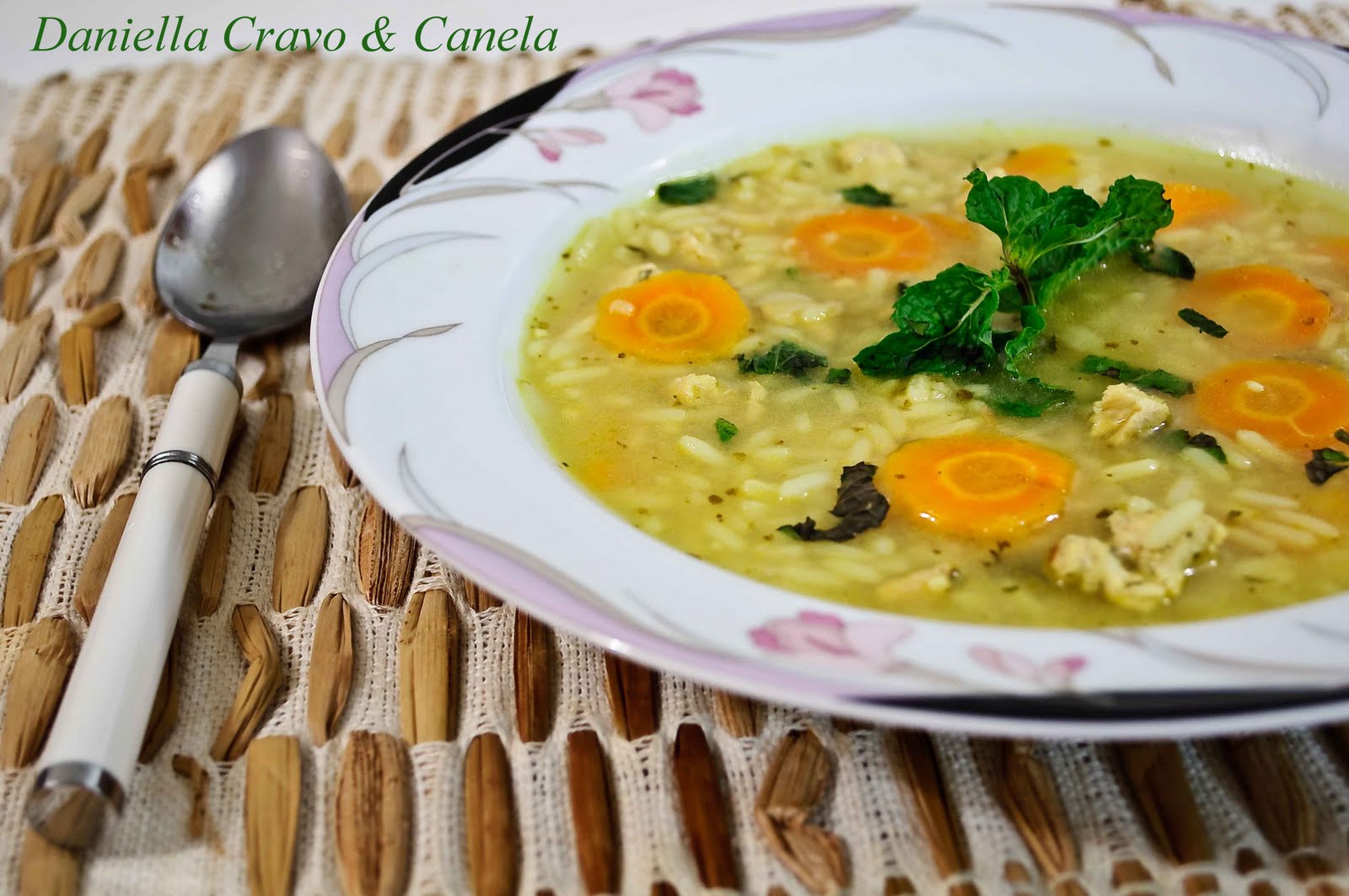 Daniella Cravo & Canela: Canja de Galinha