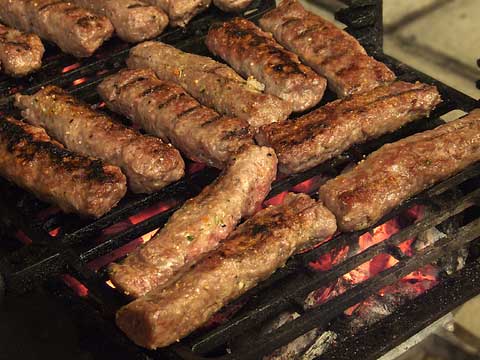 Davwud's Food Court: Balkan BBQ