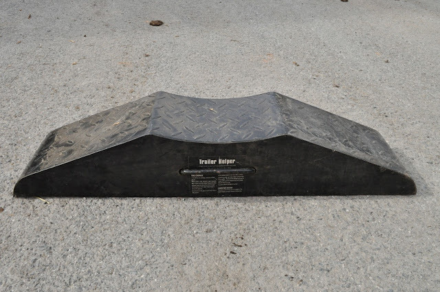 ROCKIN WALLS: Tool - Trailer Helper flat tire