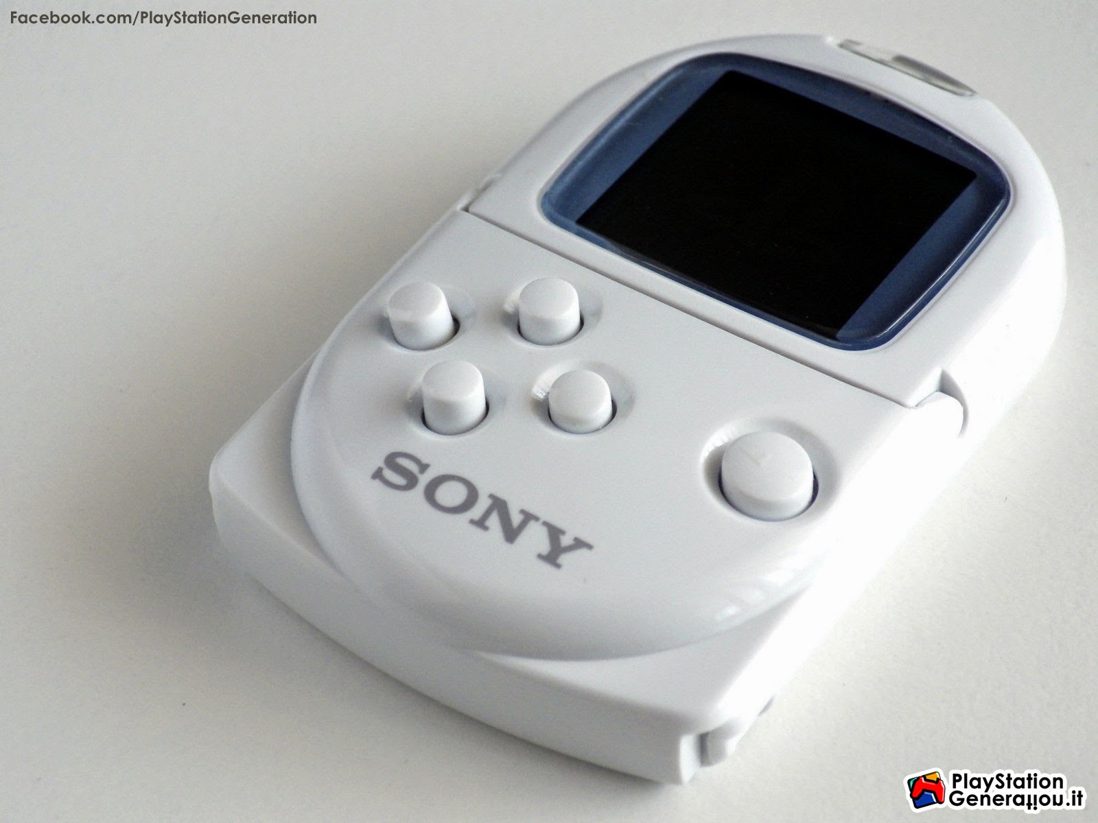 PocketStation (SCPH-4000) | PlayStation Generation