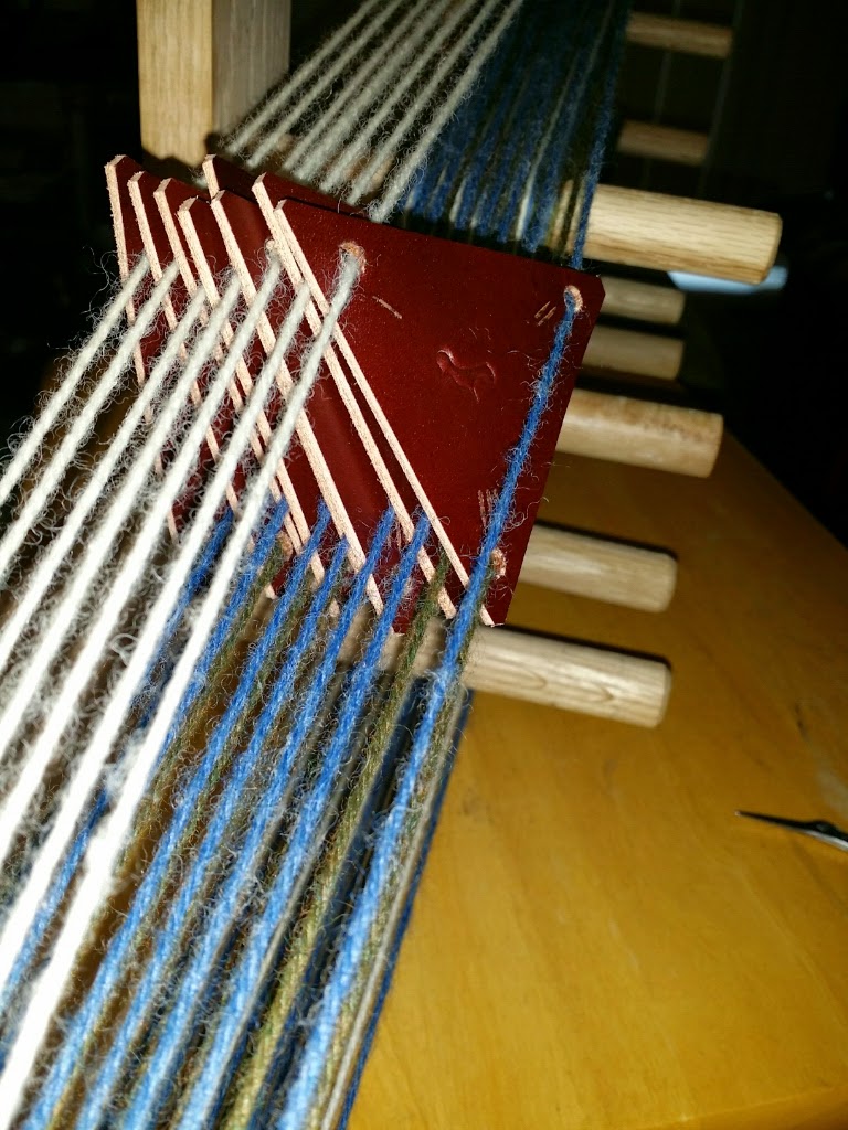 Ercc Glaison: Creating Leather and Wooden Card Weaving Cards