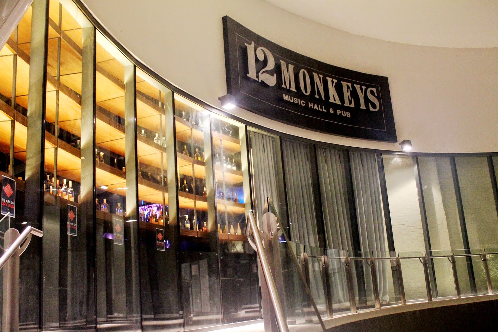 GASTRONOMY by Joy: 12 Monkeys Music Hall and Pub