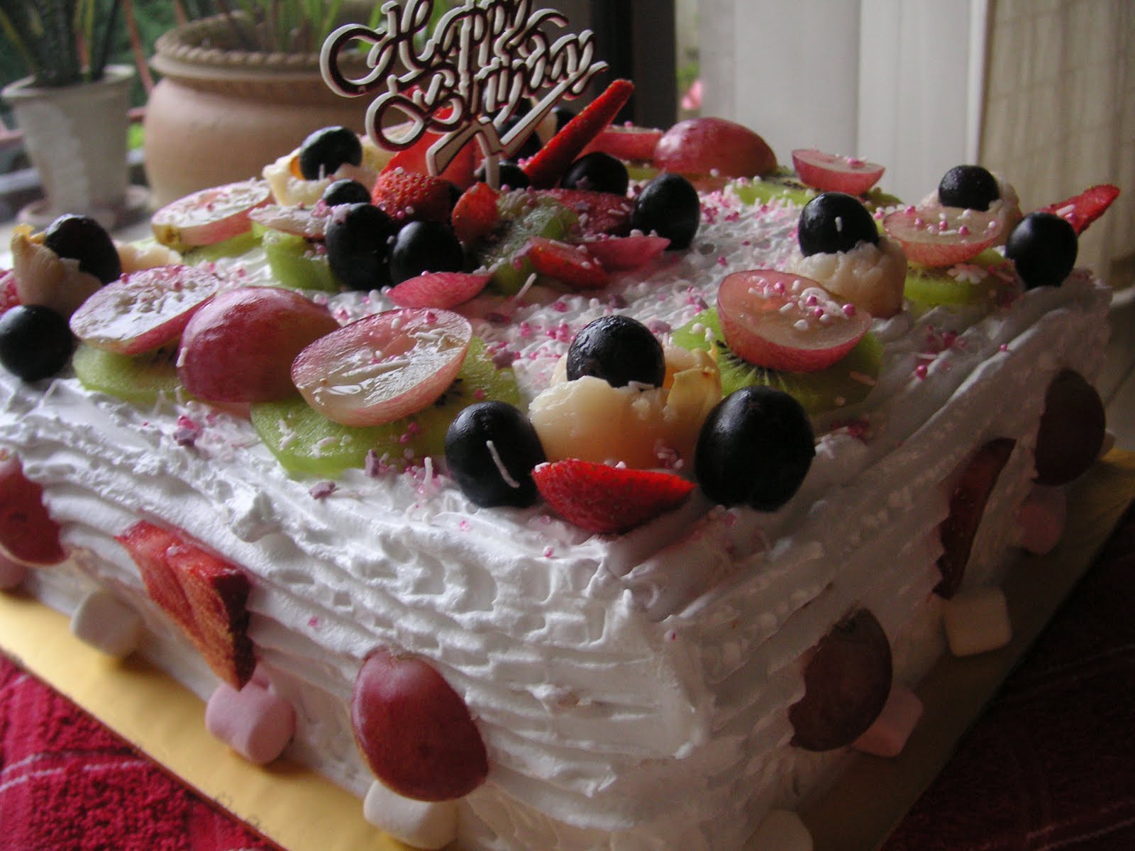 Kim's Mix and Bake: Fresh Fruit Gateau