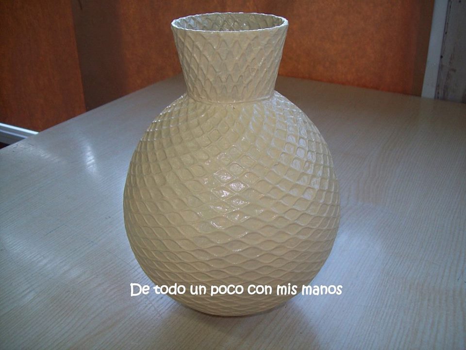 MIL ARTES MUJER: DIY: CÓMO HACER UN JARRÓN DECORATIVO