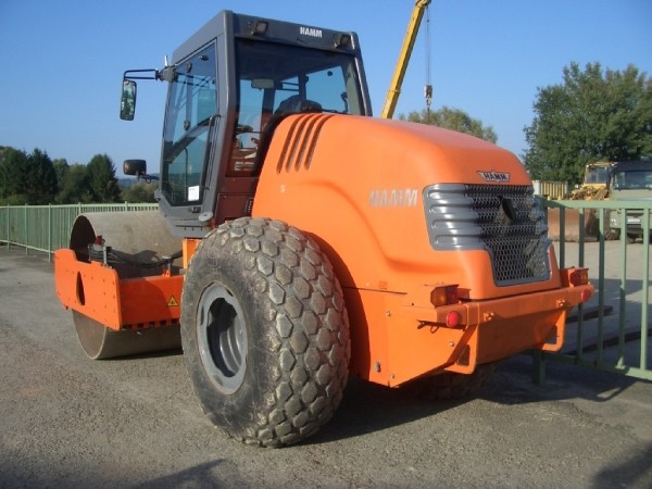 Cilindri Compactori Hamm 3411 second hand de vanzare 11.3t An 2006 Ore ...