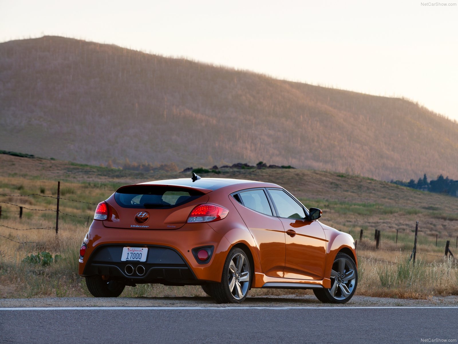 ENSAIO: Hyundai Veloster Turbo 1.6 GDi/186 cv - COCKPIT AUTOMÓVEL