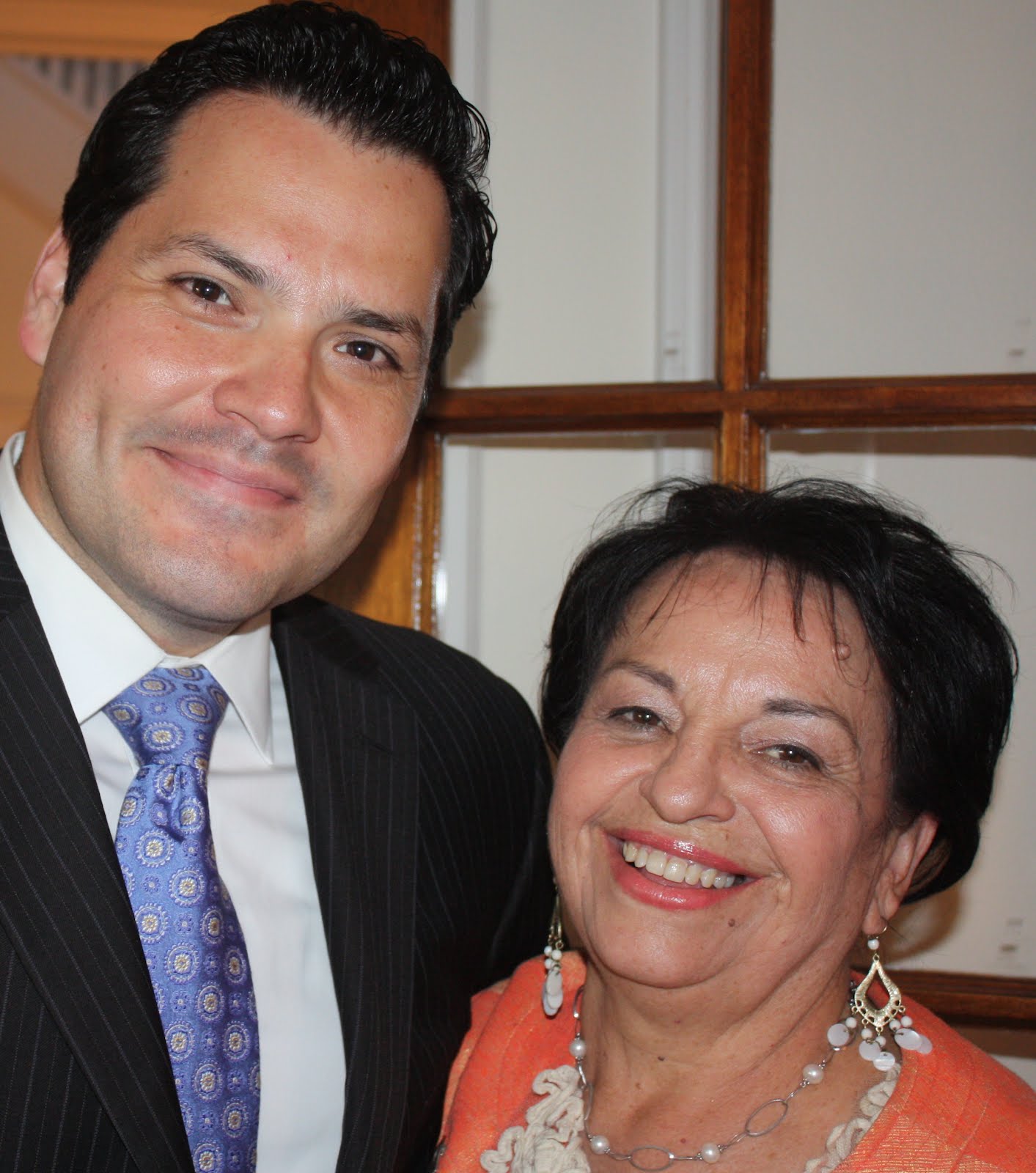 Walker Report - Shedding Light on Bexar County: Crowd turns out for ...