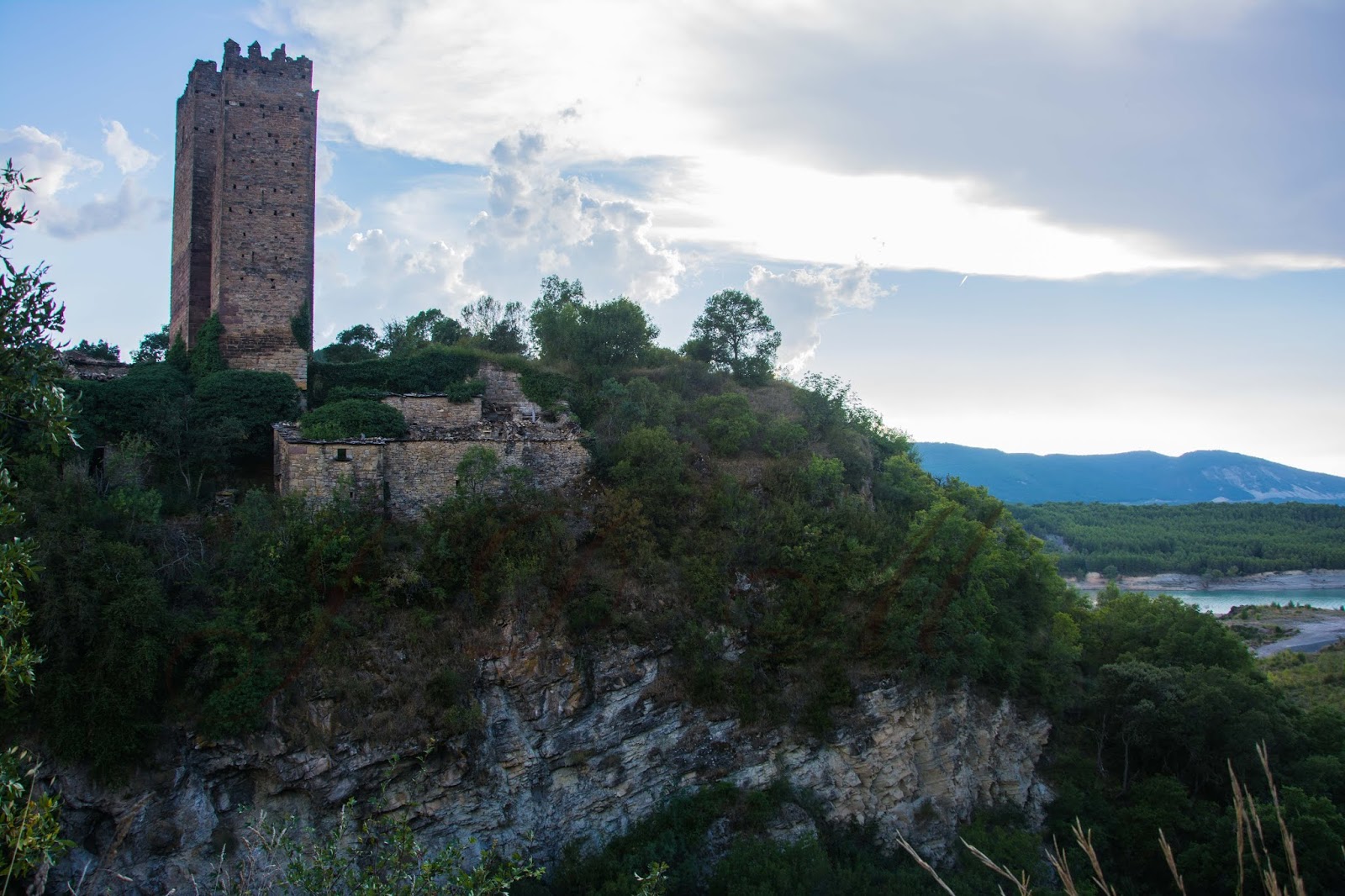 pueblos abandonados de la Provincia de Zaragoza.: Ruesta, Zaragoza