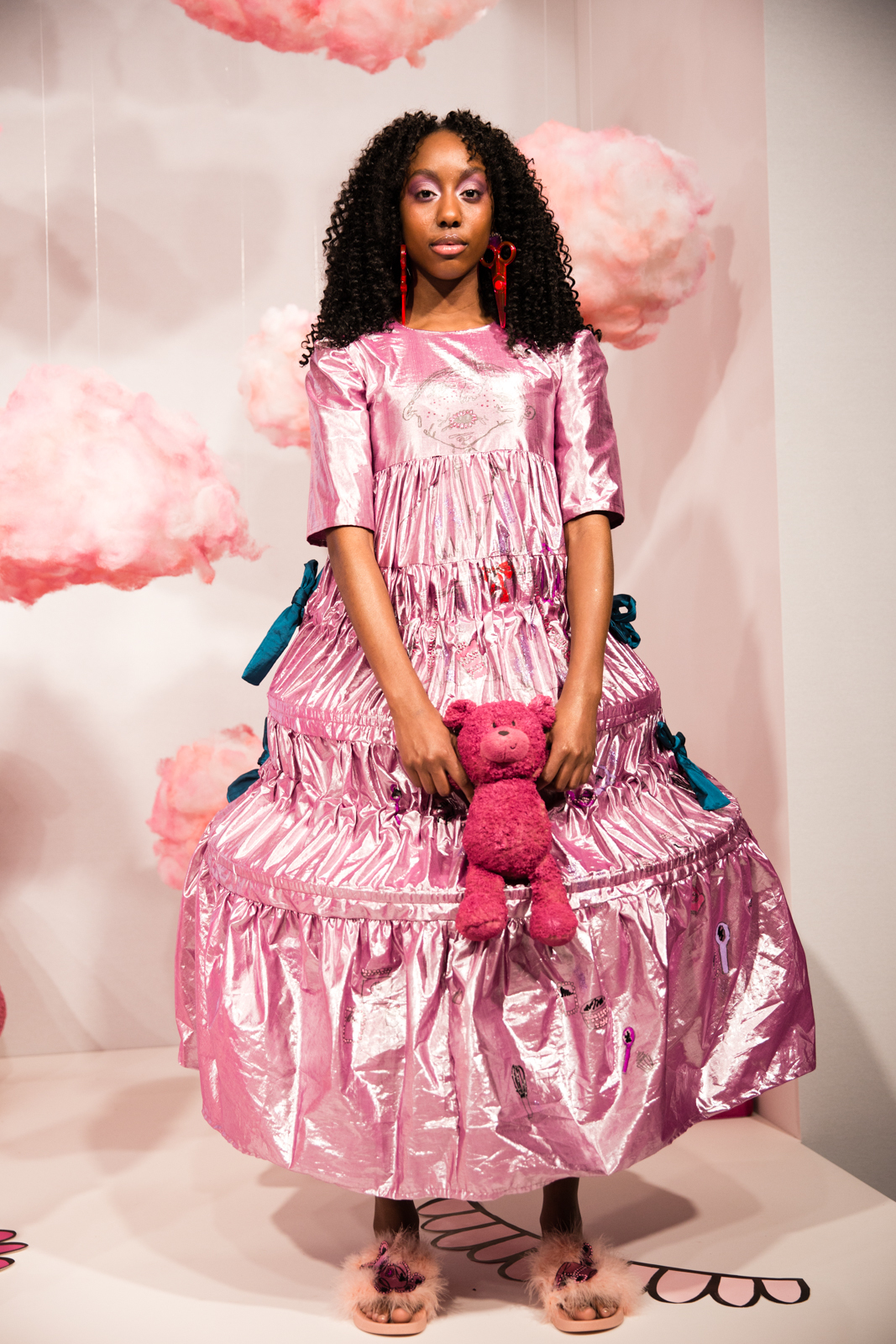 frumpy to funky: Amy Thomson AW18 at London Fashion Week