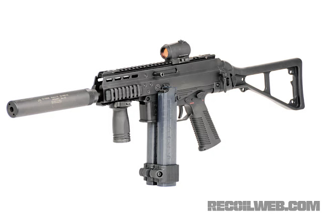 Defensa y Armas: Subfusil Brügger y Thomet APC9 (Suiza)