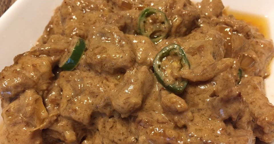 Crispy Pork Binagoongan sa Gata