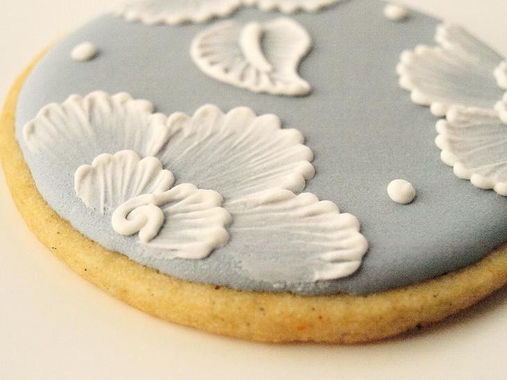 SweetAmbs: Brush Embroidered Cookie