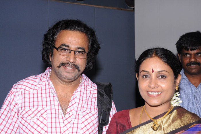 saranya ponvannan photo gallerys HQ,saranya ponvannan photo gallerys HQ ...