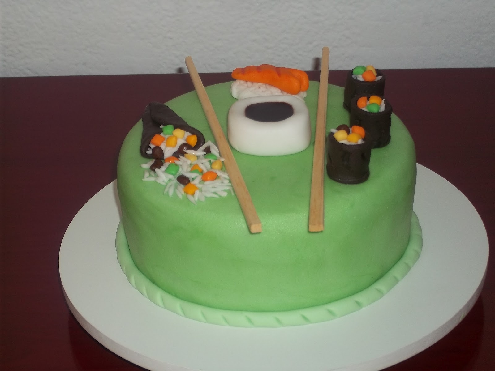 "MARGARIDA BOLOS ARTÍSTICOS".: Bolo Sushi