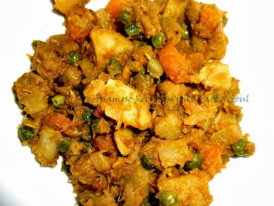 Assamese Recipes: Labra....An Assamese style mix vegetable dish...
