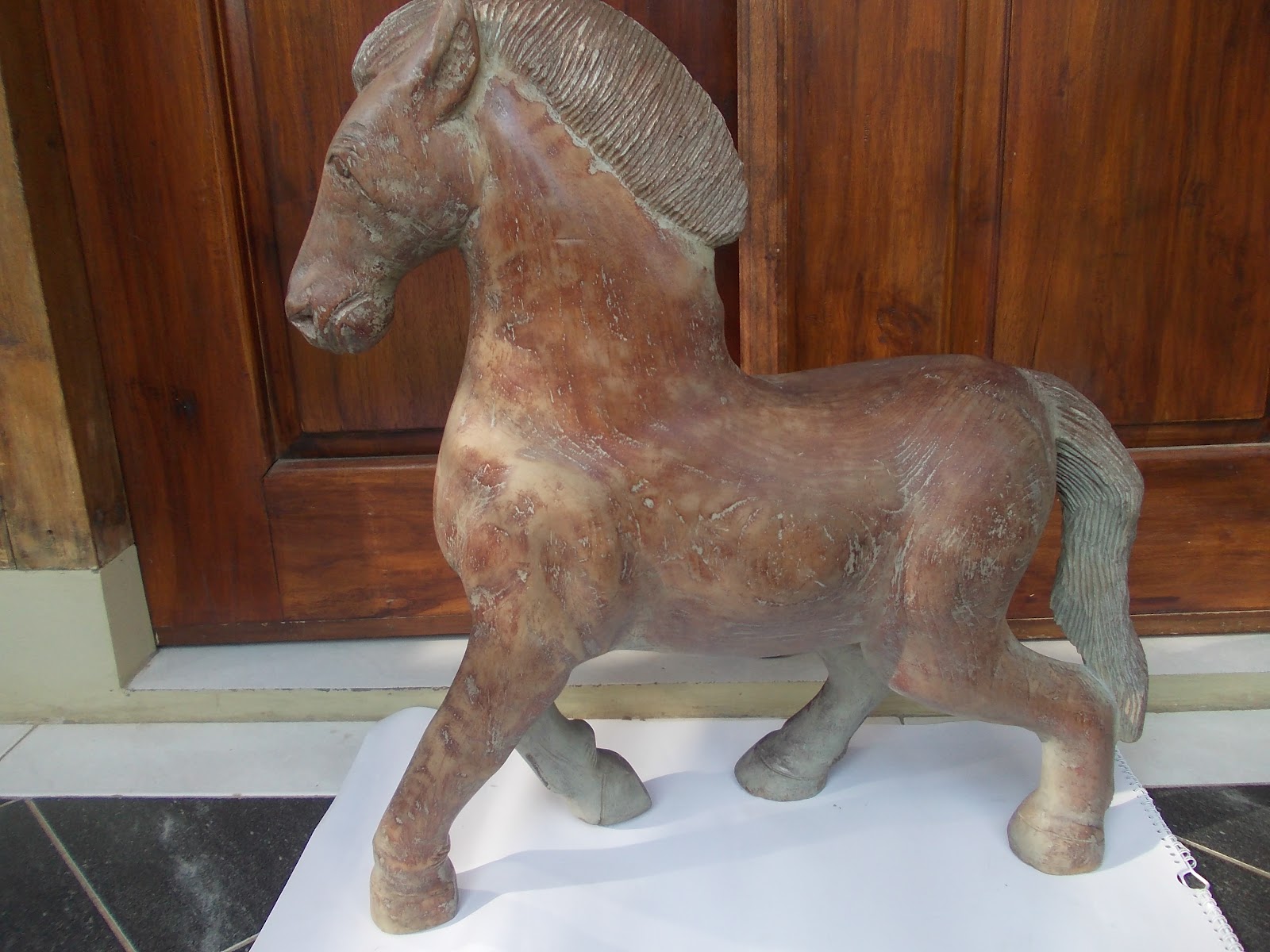 kiniantik: Patung Kuda Kayu Utuh Tua