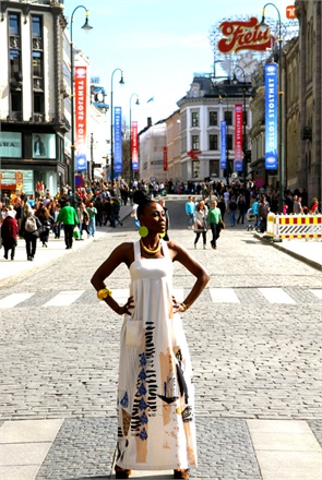 Eclectic Jewelry and Fashion: Model Spotlight: Fumi Desalu Vold