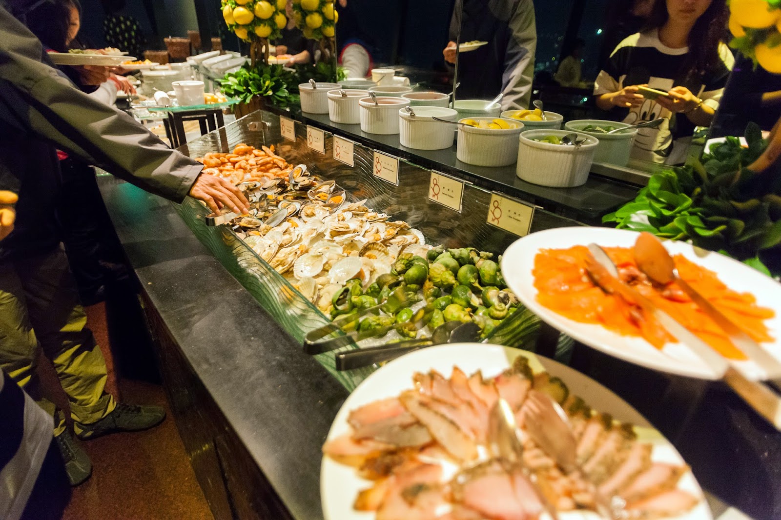 Potato Queen travel and lifestyle: Review: Macau Tower 360° Café buffet ...