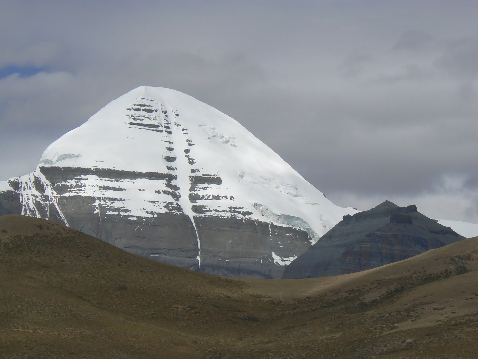 Mount Kailash A holy mountain to Hinduism, Tibetan Buddhism, Bon and ...