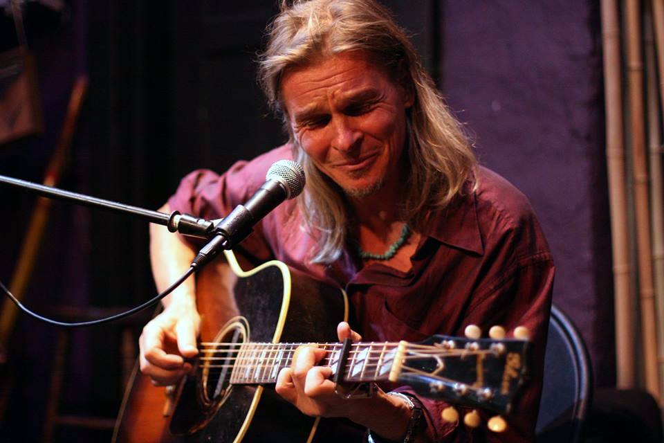 Artists Tell Their Stories: Robert Lighthouse, Singer/Songwriter, Tells ...