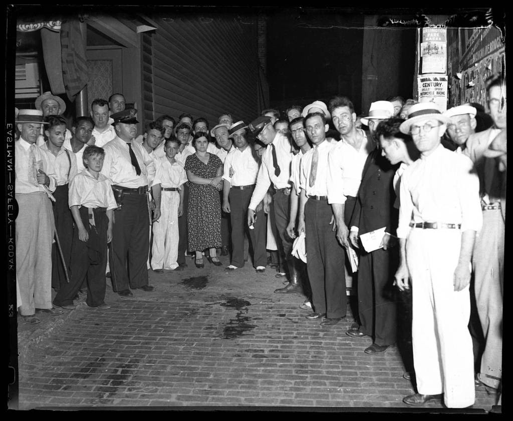 Story of the Notorious John Dillinger in the 1930s Through Pictures ...