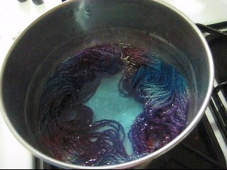 ChemKnits: Space Dyeing to Make Multicolored Yarn