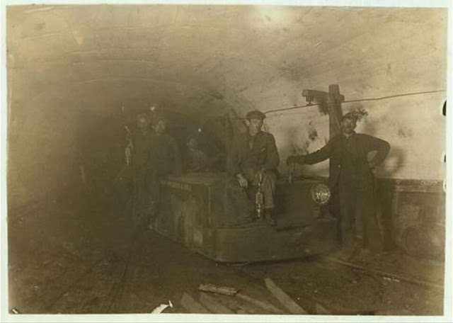 Child Miners (20 pics)