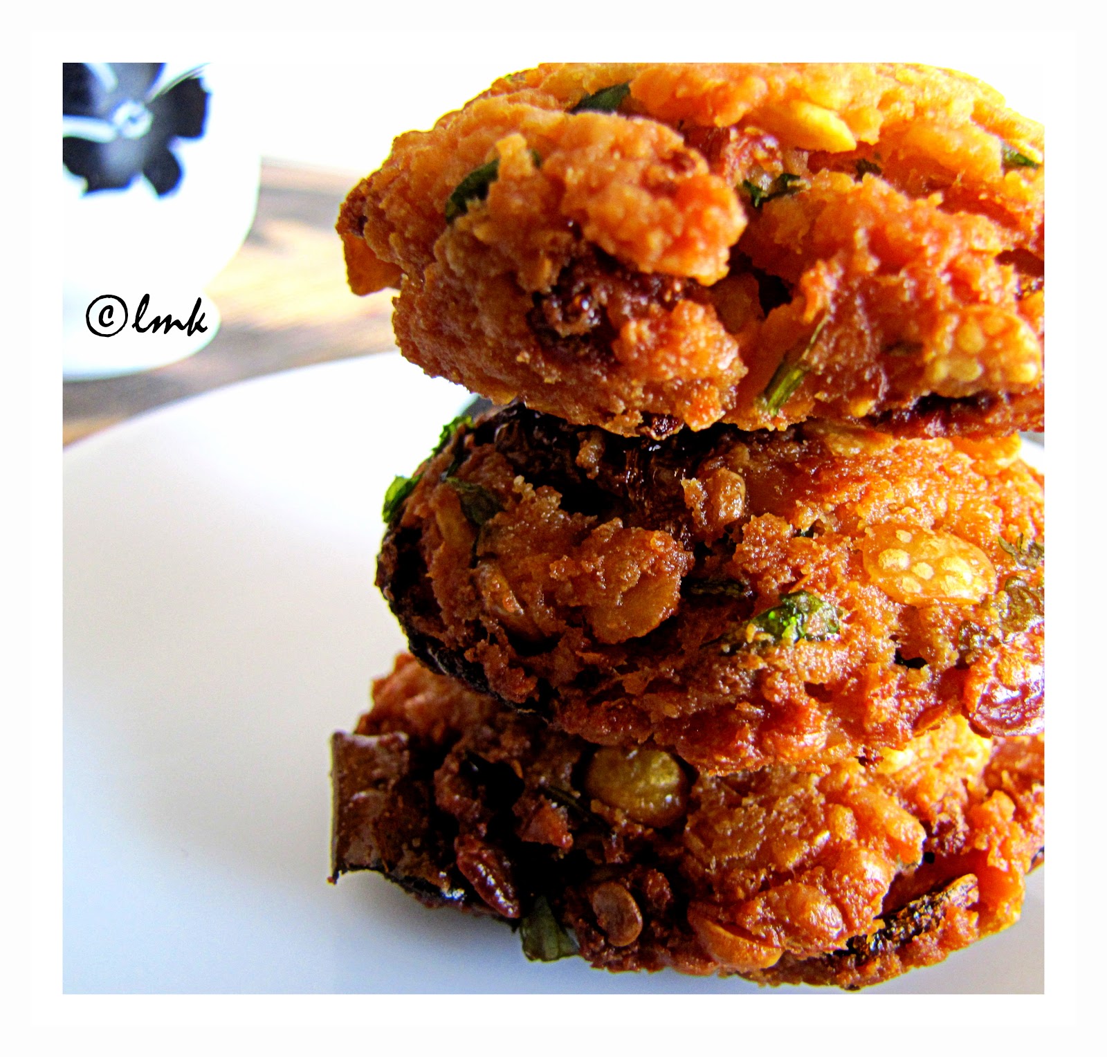 My Kitchen Lab!!!: Parippu Vada - Deep Fried Lentil Balls